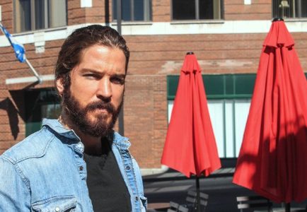 Claude Bégin se dévoile dans Les Magiciens - L’Hebdo Journal