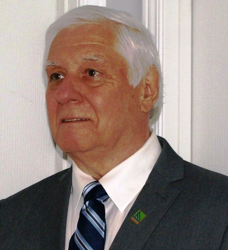 District de Sainte-Marthe: Pierre Samson pose sa candidature - L’Hebdo ...